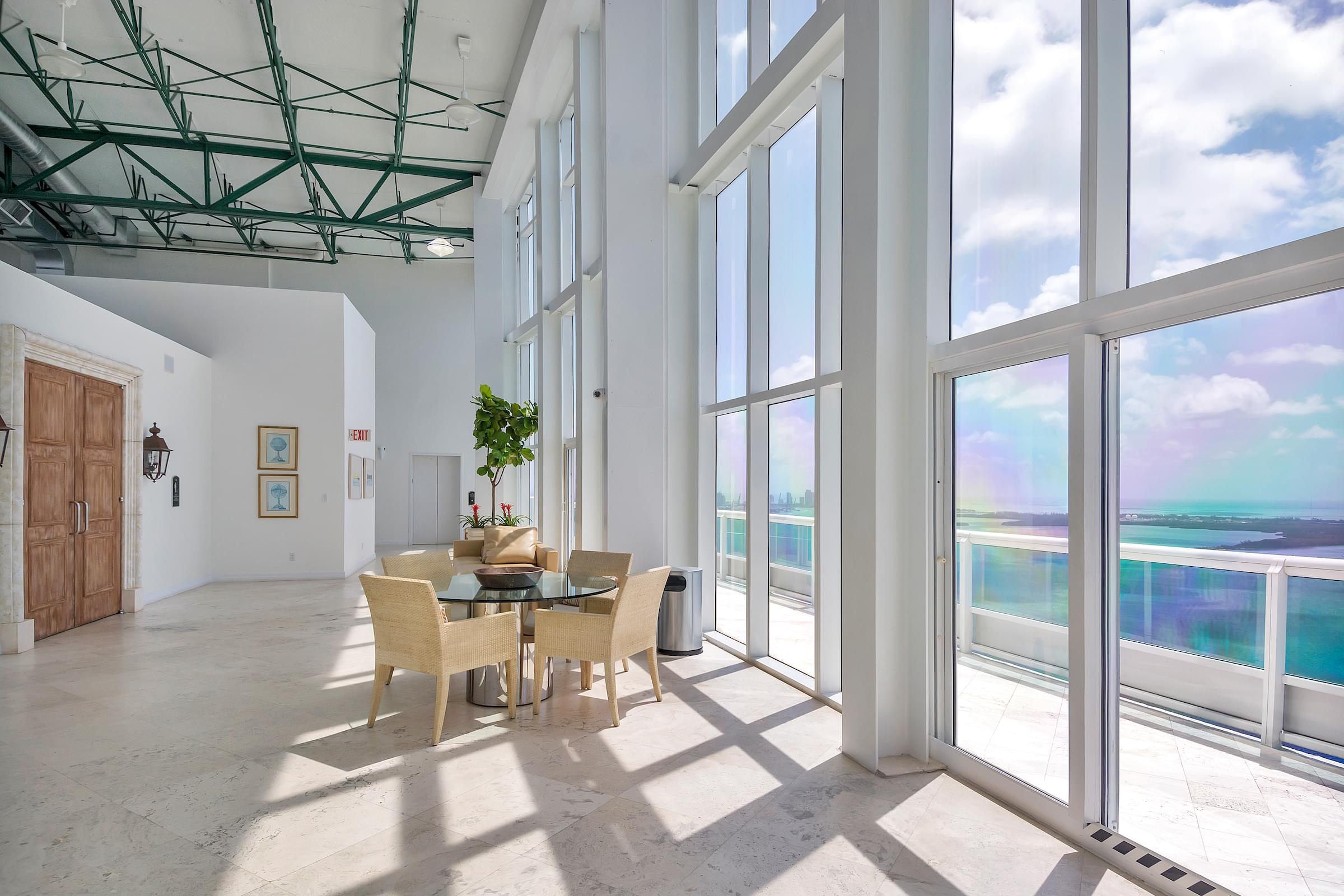 LUXURY PROPERTIES SOUTH FLORIDA - ALEJANDRO ALVAREZ